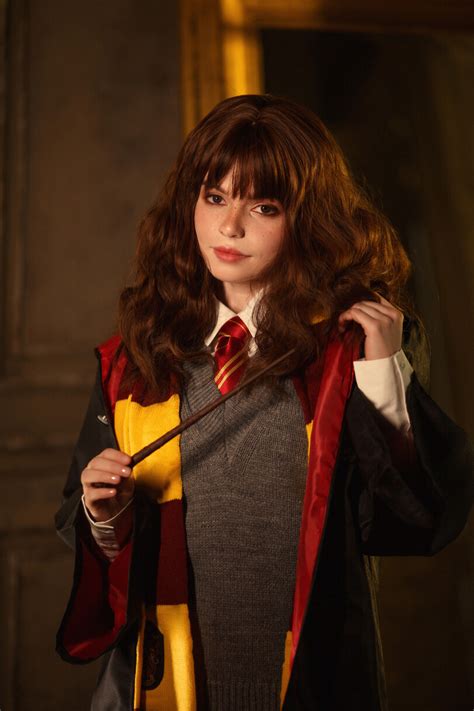 I I L W P T V Ashen Reina Hermione Granger Potteriana Ero
