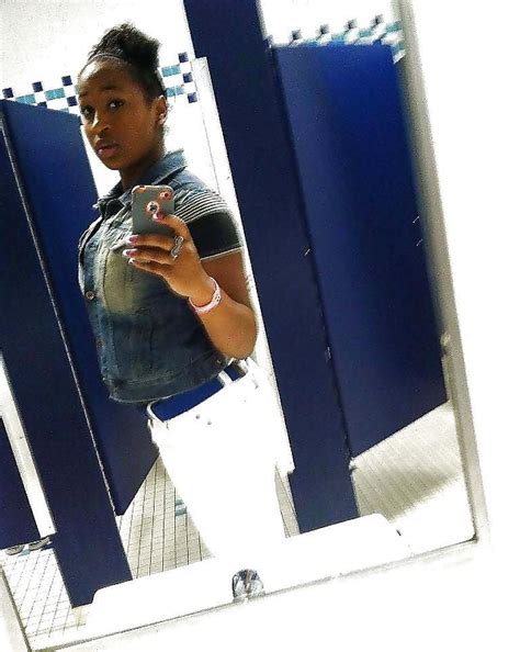 Thick Ebony Chick Shesfreaky
