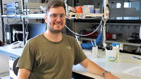 Icmab Dean Kos Msca Fellow Working On Charge Traps In Organic