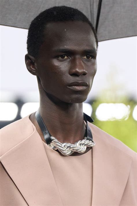 吉尔·桑德 jil sander 2023春夏高级成衣秀 细节 milan spring 2023 天天时装 口袋里的时尚指南
