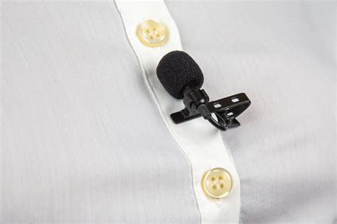 Mikrofon Lavalier Untuk Merekam Suara Di Baju Teknologi Perangkat Audio
