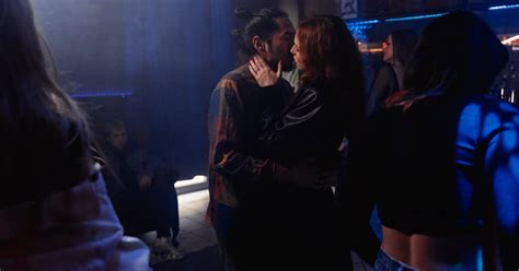 Vrouw Gaat Vreemd Tijdens Elke Vakantie Ging Met Mannen Naar Bed