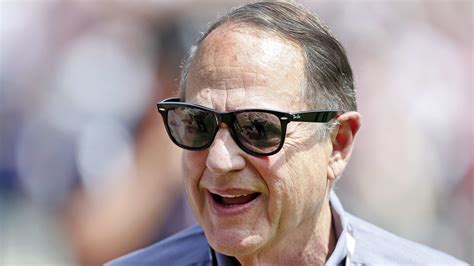 White Sox Owner Jerry Reinsdorf Has A Statement On Jose Abreu