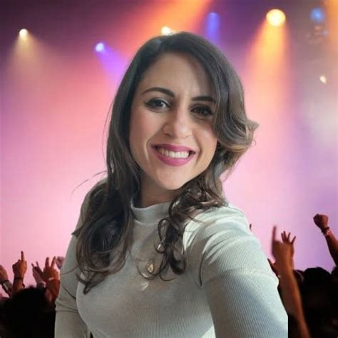 ‎שיר זאובר פדואל בלוגרית ההופעות של ישראל‎ Shir Shows On Threads