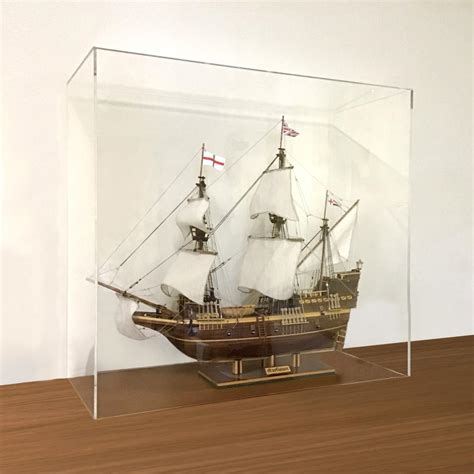 Wall Mounted Display Cases Luminati