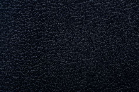 블랙 매크로 합성 피혁 표면 자연스러운 진짜 블랙 가죽 질감 클로즈업 매크로 광택 있는 인조 가죽의 구조 엠보싱 패턴이 있는 인공 피부 표면 배경 0명에 대한 스톡 사진 및