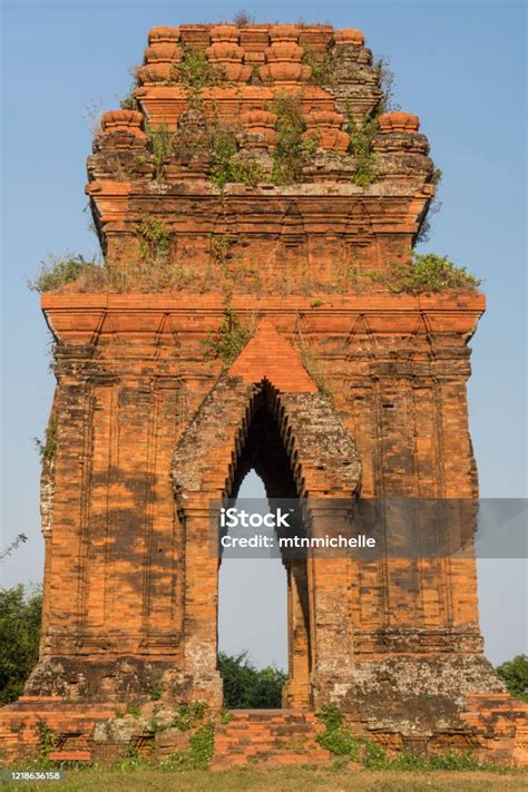 Banh It Cham Temple Foto Stok Unduh Gambar Sekarang Agama Subjek Arsitektur Asia Asia