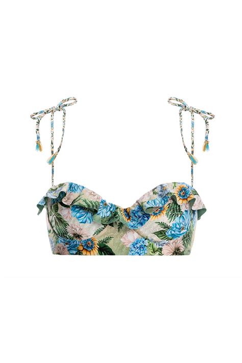 Hot Sexy Aine Garvey Bikini Pics