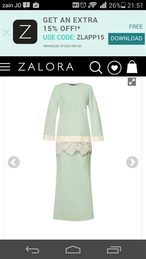 Awek Tudung Hitam Baju Kurung Putih Carolyn Lambert