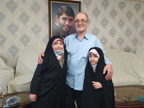 پدر و دختر نازنین شهید محمودرضا بیضایی و خواهرم😍