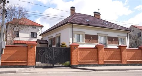 У Сокільниках під Львовом більшість елітних маєтків звільнили від сплати податку на нерухомість