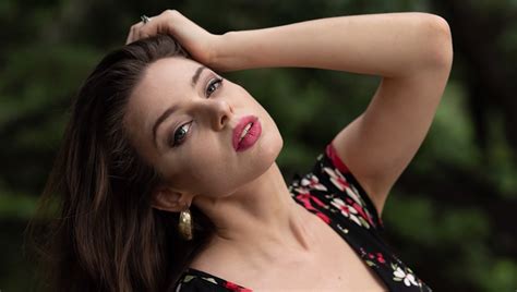 Simple Ways To Use Flash To Create More Looks In Outdoor Portraits Sysyphoto