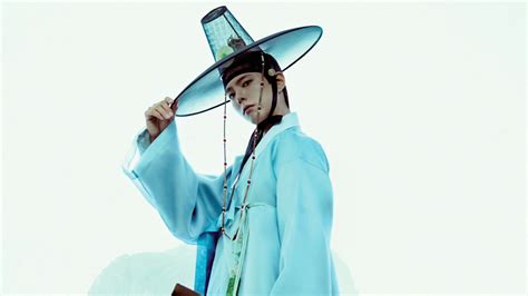 한복 입은 박보검 추석에 뉴욕 타임스퀘어 전광판 장식