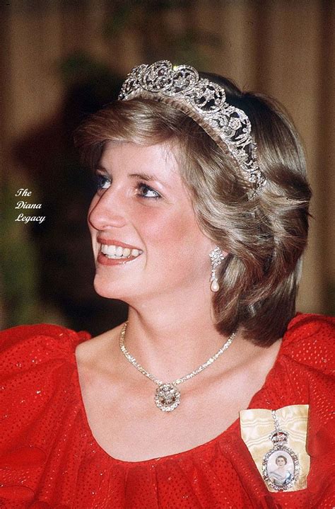 Princess Diana S Iconic Wedding Tiara On Display For First Time In
