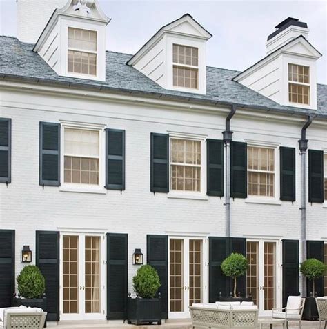 Black Planters With Formal Planting Formal Living Rooms Rugs In Living