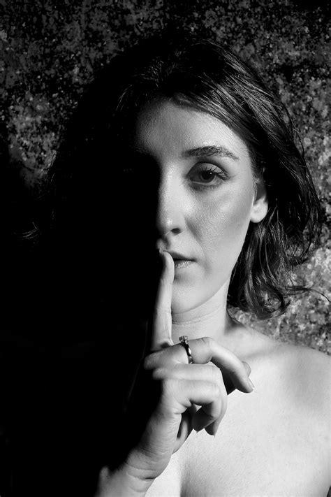 Carolline Noal Behance