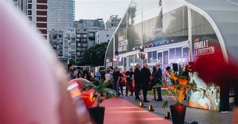 Furor Por La Fórmula 1 En Buenos Aires La Muestra Con Tesoros Y Autos Históricos Se Extenderá