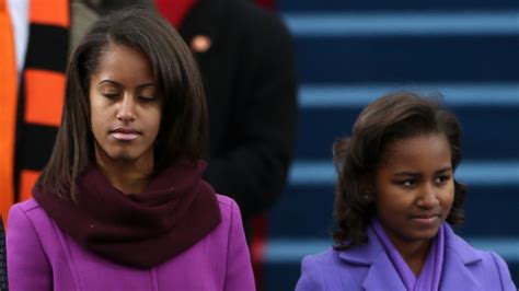 New Photo Of Grown Up Sasha Obama Proves She Shares Big Sis Malias