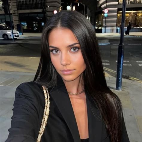 MAÏA 🧿 (@maia__la) • Threads, Say more