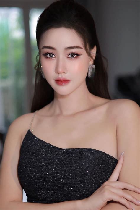 Nhan Sắc Cực Phẩm Của Maya Chị Chồng Quốc Dân Trên Sóng Giờ Vàng Vtv