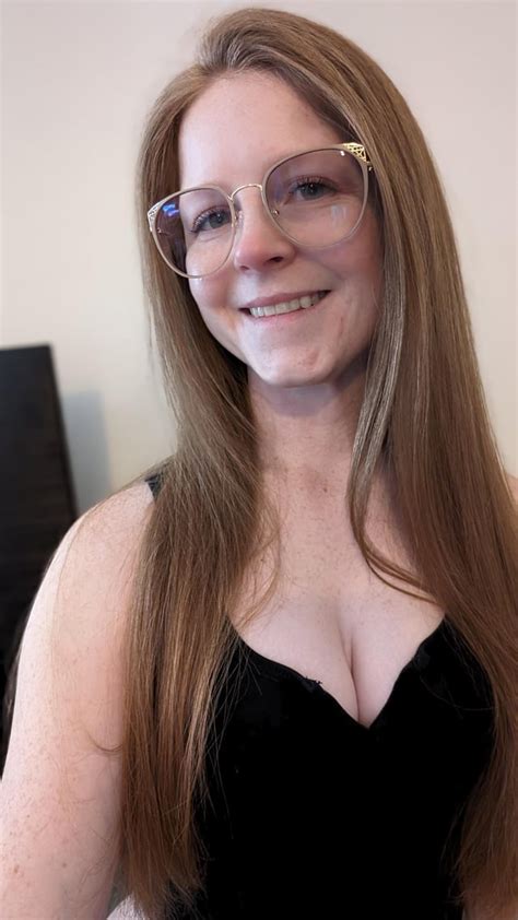 Happy Thursday Cleavage Rsfwcleavage