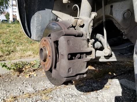 Установлена зимняя резина и проверена тормозная система на каждом колесе Автомобиль готов к