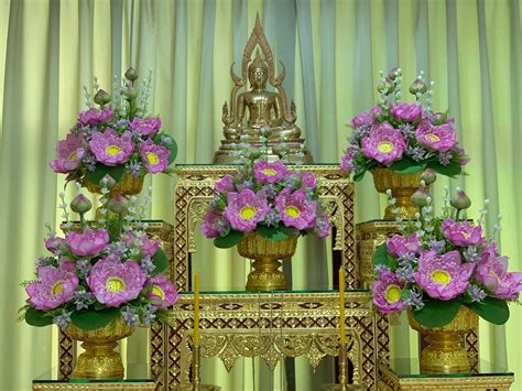 พานดอกบัวสำหรับตั้งบนโต๊ะหมู่บูชา Le Vimarn By อาจารย์ต่อ