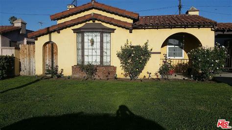 9136 S Hobart Blvd Los Angeles Ca 90047 Zillow