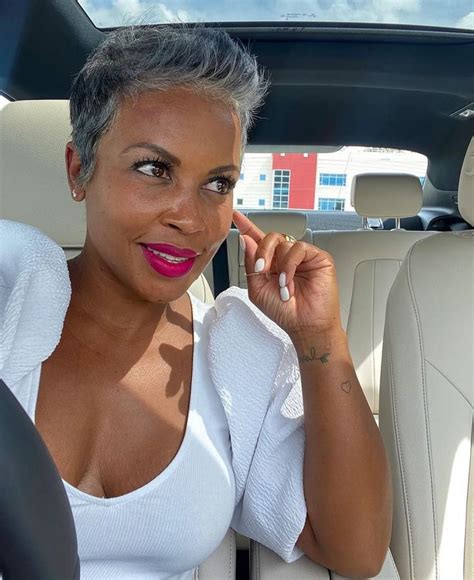 50 Gorgeous Gray Hair Color Ideas To Try Now Gorgeous Gray Hair Gray