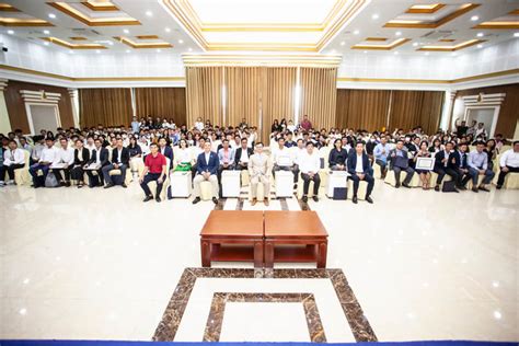 សាកលវិទ្យាល័យខេមតិចបានប្រារព្ធពិធីបើកបវេសនកាលឆ្នាំសិក្សា ២០២៣ ២០២៤ សុីសុីថាមស៍