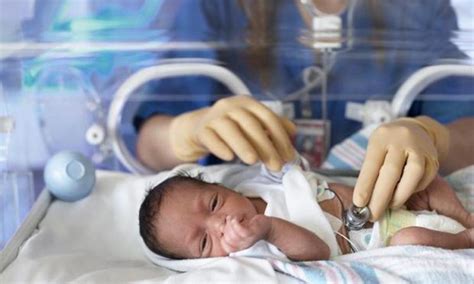 مديرة وحدة الحضانات لابد من متابعة رئة الطفل بعد الخروج من الحضانة Abeer Hamed