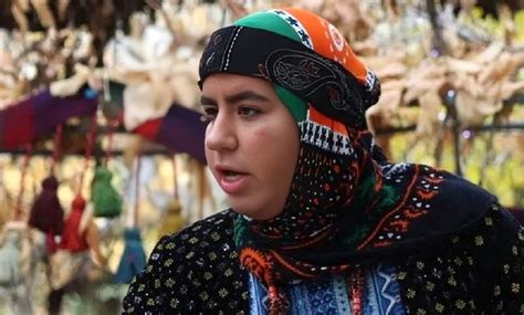 بیوگرافی و حواشی زندگی شخصی روناک در سریال نون خ عکس‌ خانوادگی