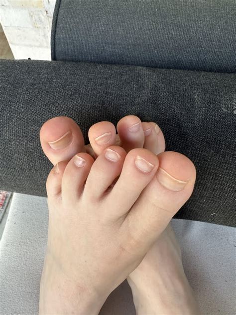 I Think My Toes Look So Cute Today Do You R Foottalk