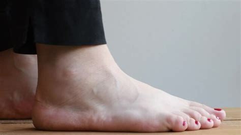 รปภาพSprained เลอกดภาพถายสตอก เวกเตอร และวดโอ60 971 Adobe Stock