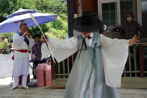 흥무예술단 서영란 원장창원 동읍 백운사 한량무 공연 펼쳐~ 공연 타임즈창원