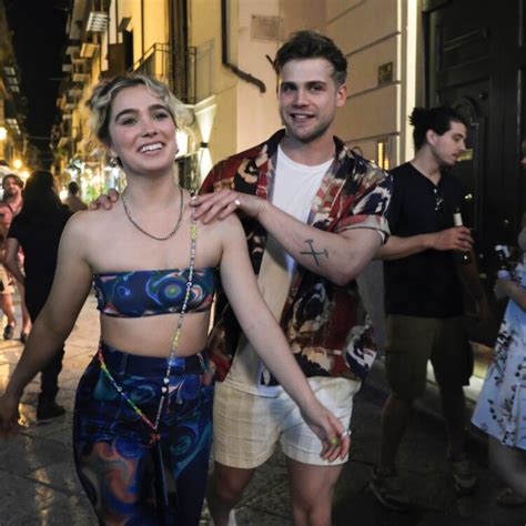 7 Hot Sexy Jessica Mcquoid Bikini Pics