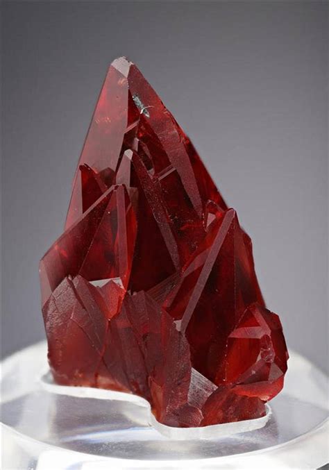 Download Free Red Crystal Garnet Wallpaper