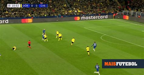 Félix Senta Ozcan E Deixa Os Adeptos Do Chelsea A Salivar Maisfutebol