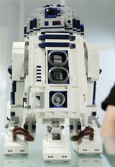 R2D2, LEGO Star Wars Ultimate Collector's - GeekZilla