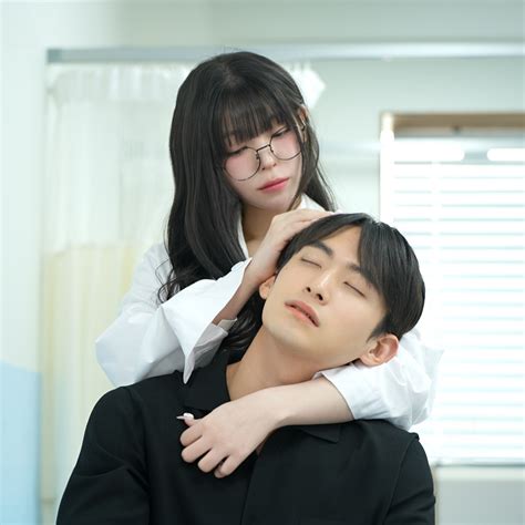 하이틴에이저 오늘은 자취녀 집에 단둘이 있으면 생기는 일 이 업로드 예정입니다 백수인 주원은 일자리를 구하던 중 다연이 올린 소일거리를 발견한다 그 내용은 벌레