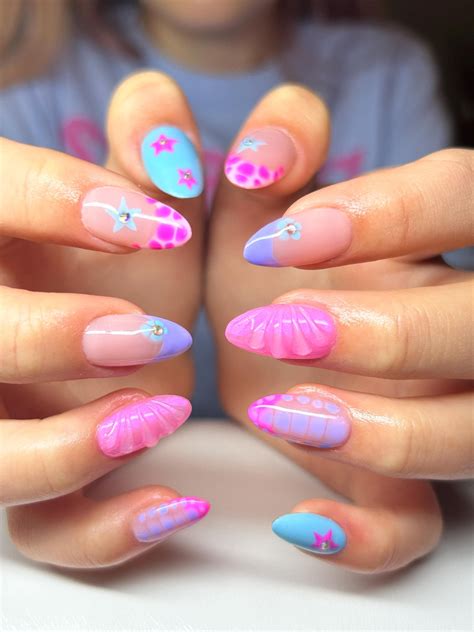 Emmynailedit Is Making Press On Nails Etsy In 2025 Teen Nails