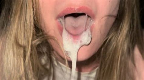 Autumnmoonxx Cumplay Deepthroat Tits Out Hands On Manyvids