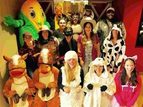 19 Large Group Halloween Costume Ideas That Will Make You The Life Of