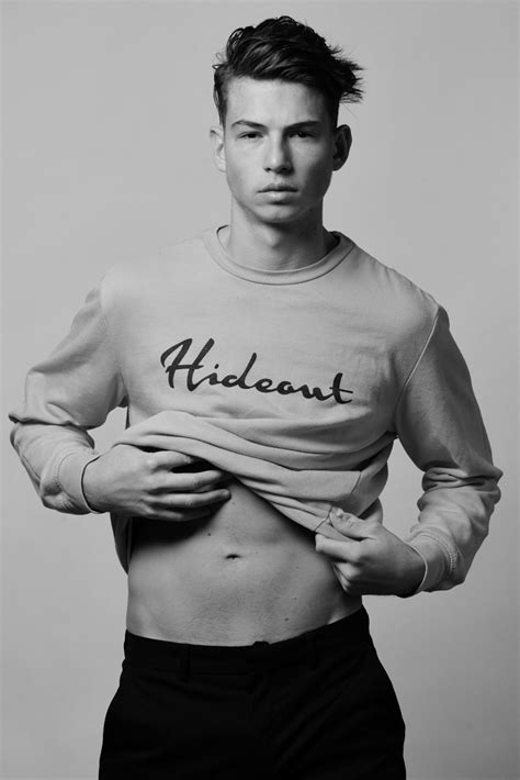 Daniel Marziko By Moshe Aron Vanity Teen 虚荣青年 Lifestyle And New Faces Magazine