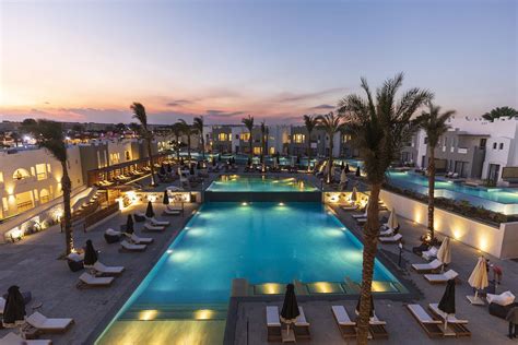 Cardina Resort Sunrise Resorts And Cruises