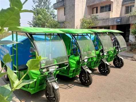 Garbage E Rickshaw At ₹ 250000piece Loader Rickshaw In Dhule Id 2851567973097