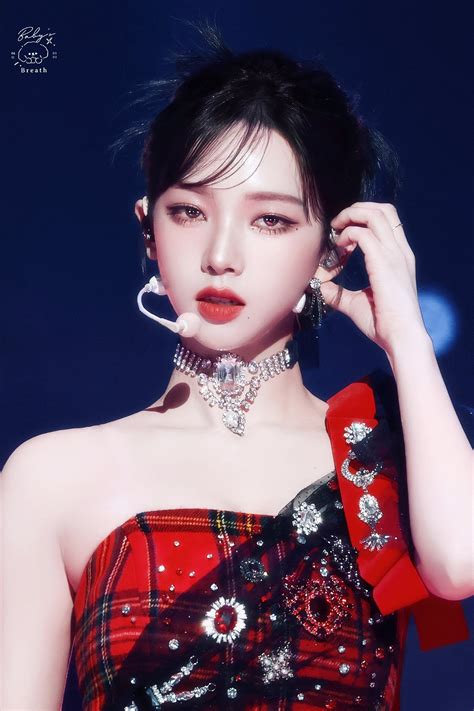 Pin By 𝕵𝖚𝖑𝖎𝖆 On æspa Karina Girl Kpop Girls