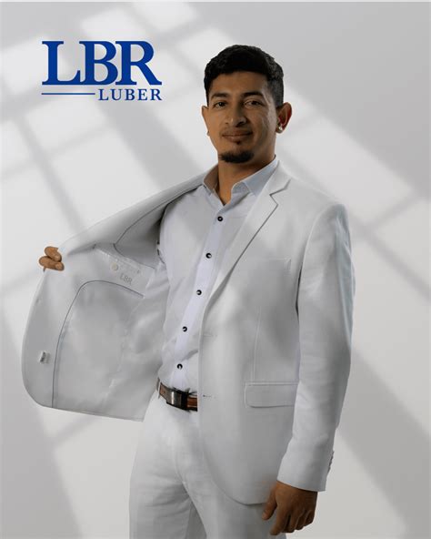 Vístete Para El Éxito Con Luber