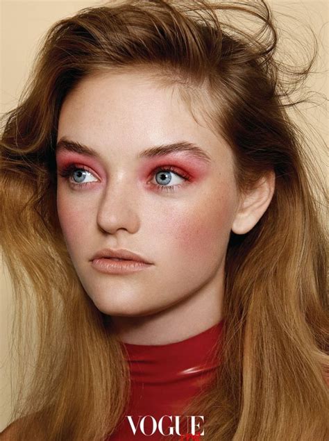 Willow Hand Vogue Taiwan Me Red Makeup Editorial Editorial Makeup