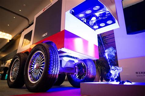 Chinese Company Unveils Smart Laser Weeding Robot Xinhua